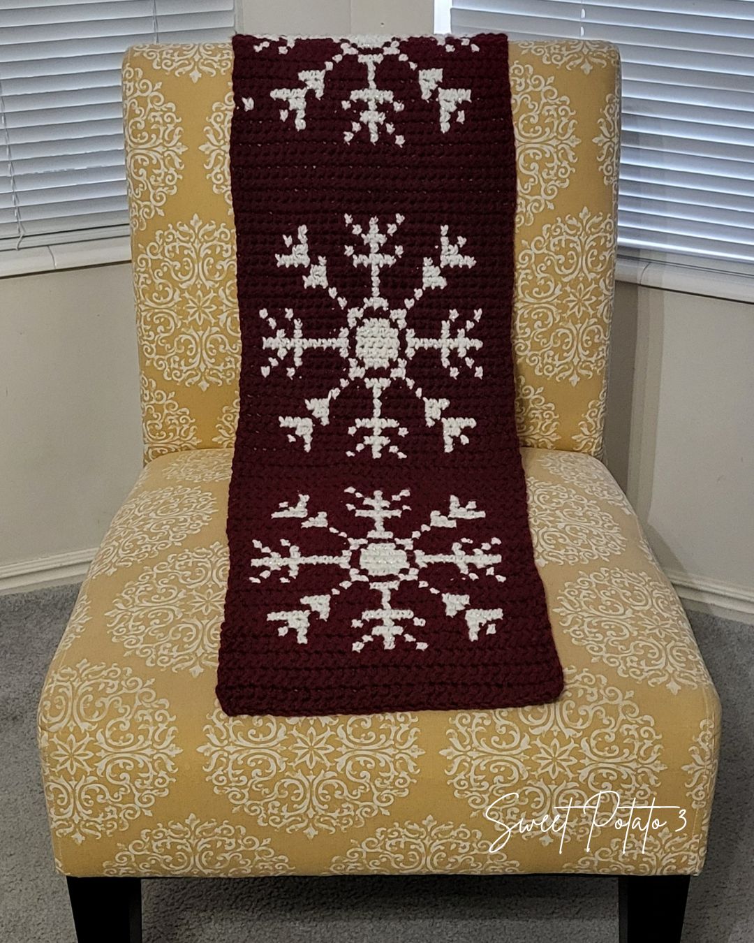 Winter Snowflake Crochet Table Runner Pattern - Sweet Potato 3